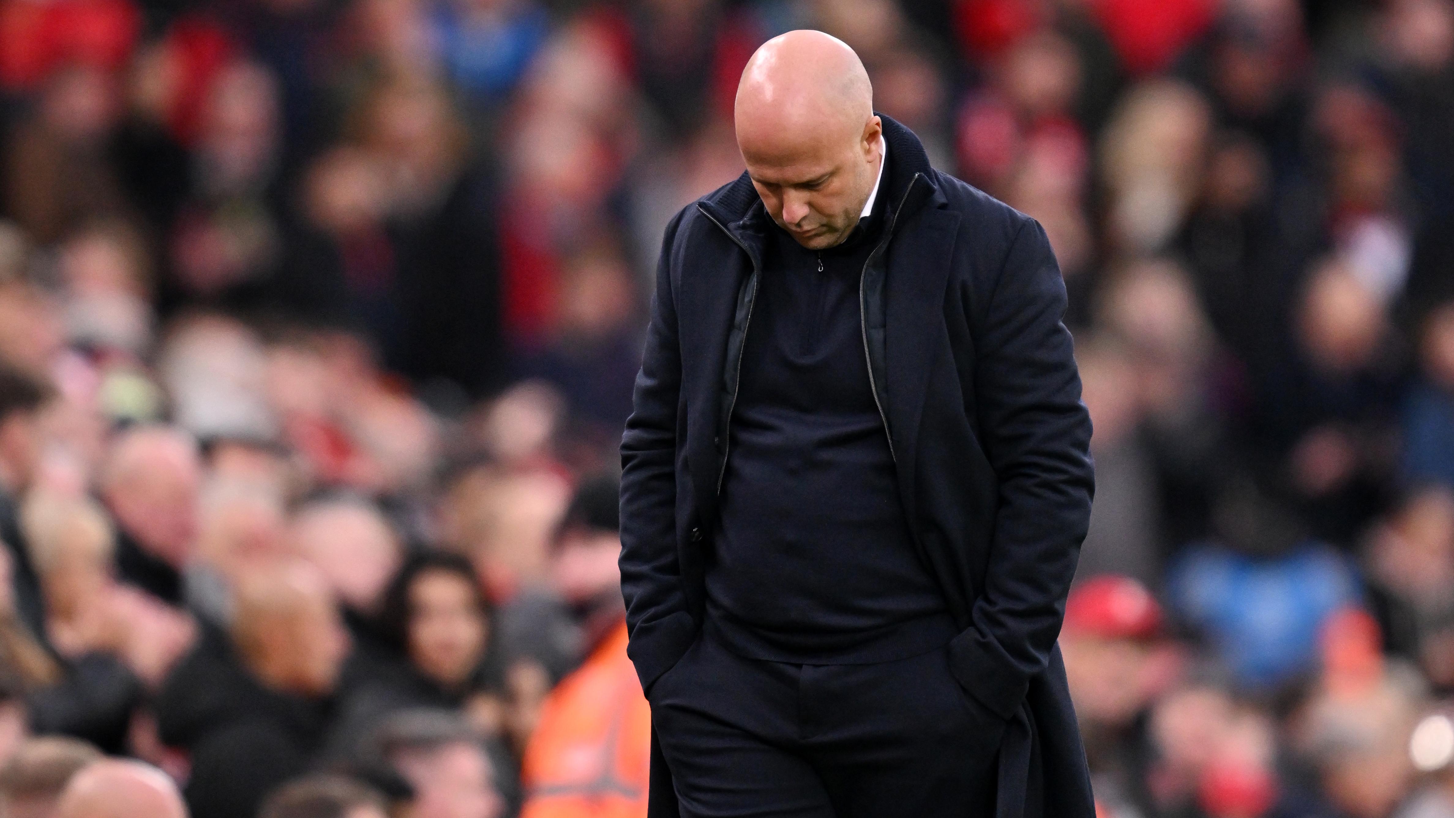 Liverpool-trainer Arne Slot neemt verantwoordelijkheid na nieuwe ...