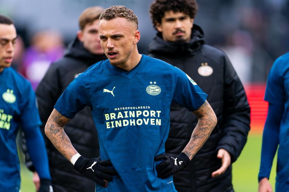 Noa Lang blikt terug op ex-trainer Erik ten Hag: 'Hij heeft mij nooit ...