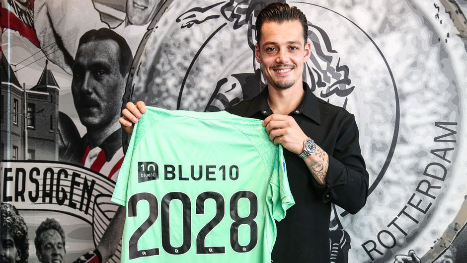 Nick Olij fietst bepaalde afspraken in zijn nieuwe contract bij Sparta ...