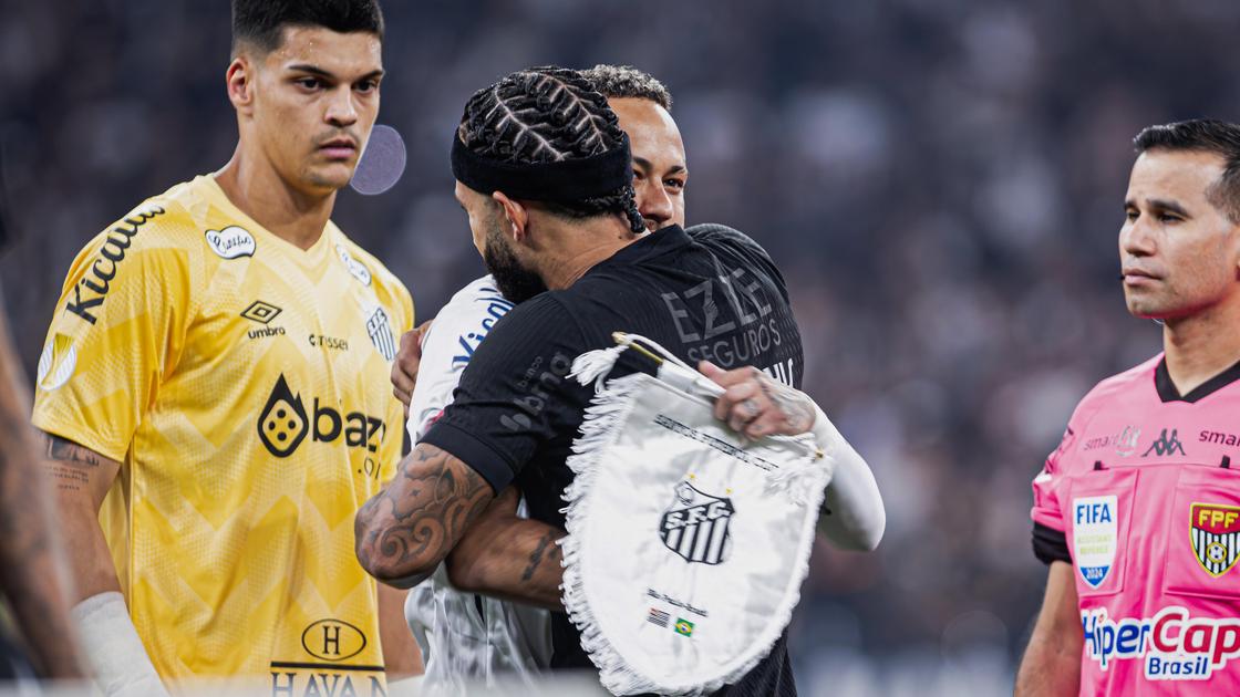 Neymar ontmoet Memphis Depay op bijzonder Braziliaans evenement: 'Je ...