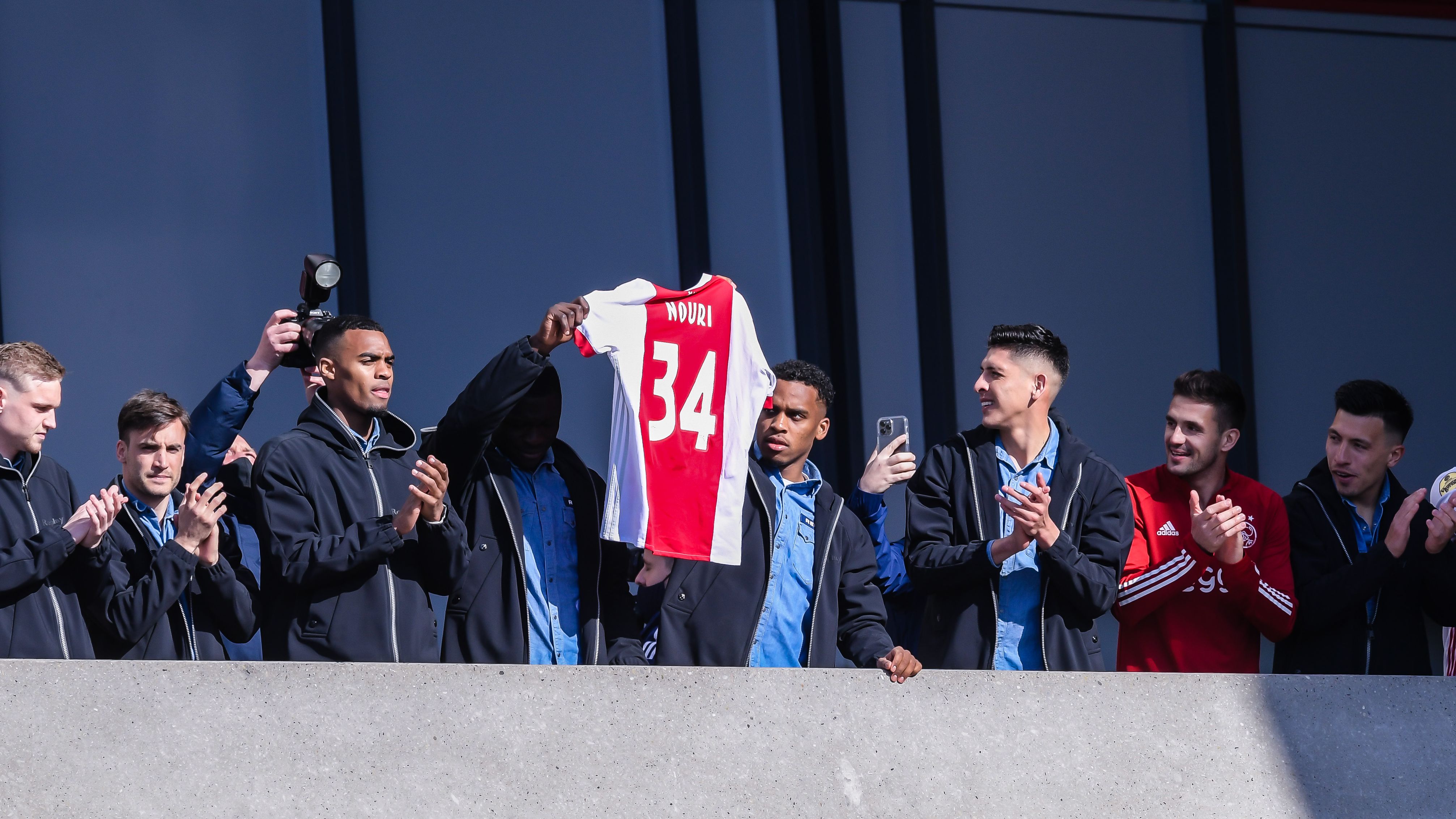 Vader Abdelhak Nouri deelt positieve update over zoon: 'Dat geeft ons ook kracht' | Sportnieuws.nl