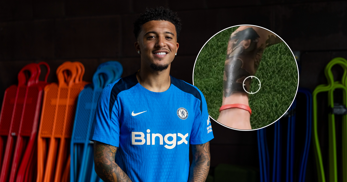 Opvallende tattoos van Jadon Sancho gecensureerd in game FC 25 om dikke ...