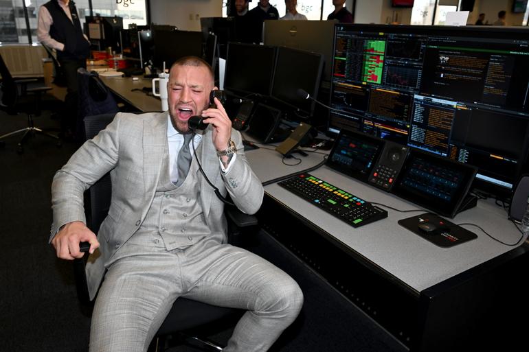Topvechter Conor McGregor doet grote onthulling over 'nieuwe reis': 'Ik ...