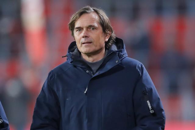 Clubicoon Phillip Cocu (55) keert terug bij PSV: 'Hij weet wat er nodig ...