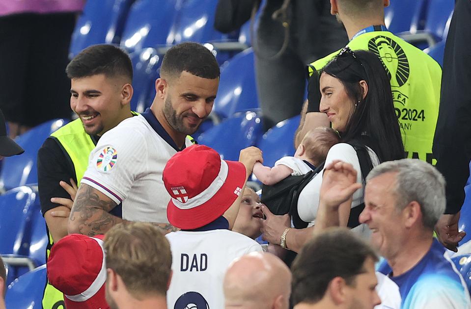 Nieuw hoofdstuk in liefdessoap topvoetballer Kyle Walker en jeugdliefde ...