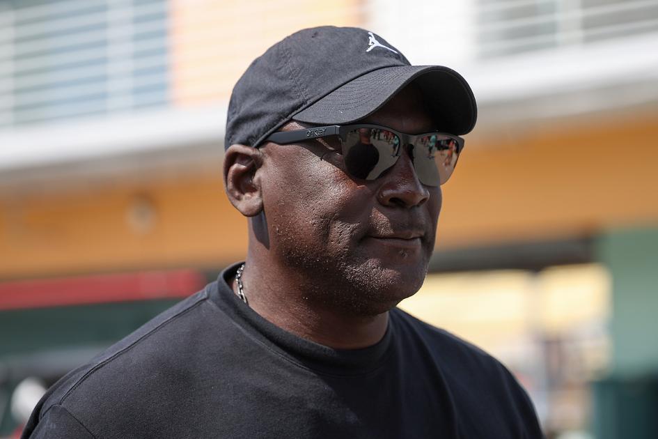 Basketbalicoon Michael Jordan velt snoeihard oordeel over beladen keuze ...