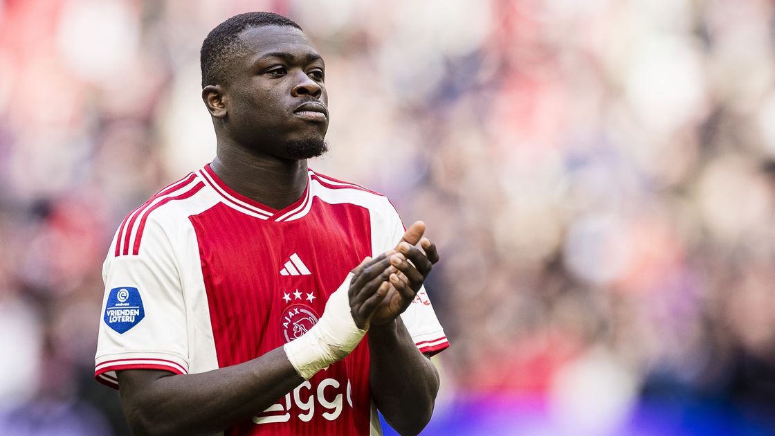 Prachtig: Brian Brobbey bezorgt Sem (12) dag van zijn leven na ...