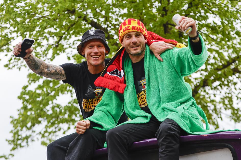 KNVB kondigt vervolgstappen aan voor Victor Edvardsen na spandoek over ...