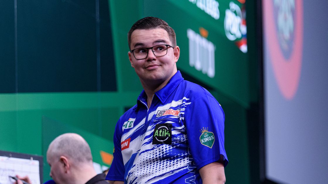 Gian van Veen laat Luke Littler maar eventjes zweten en zorgt voor ...