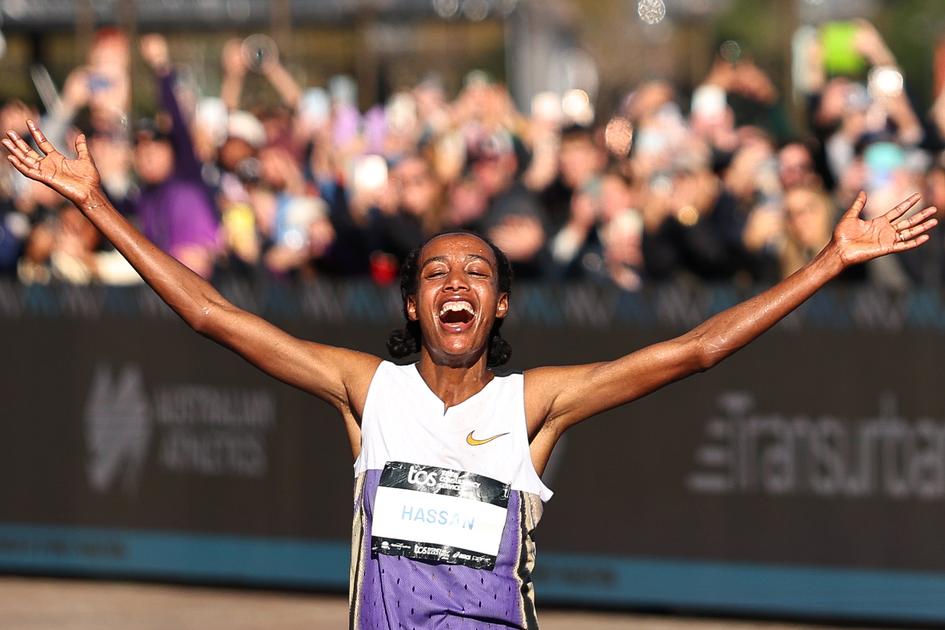 Waanzinnige triomf voor topatlete Sifan Hassan bij grote marathon van ...
