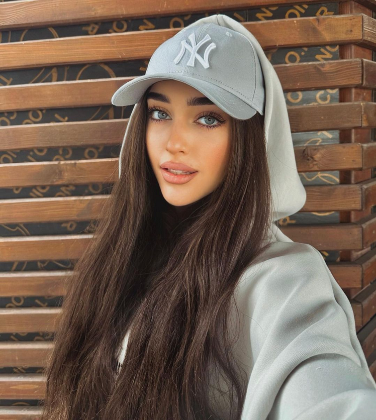 Умна и красива: Новата Мис България ще става лекар - Звезди - woman.bg